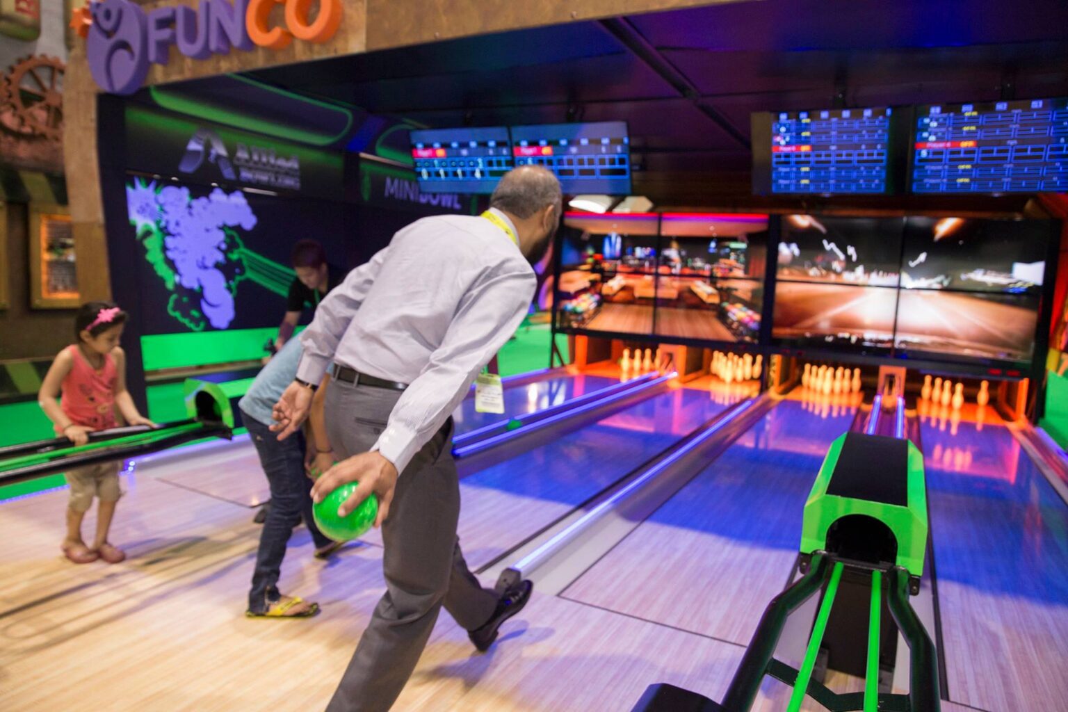 Funco: Your Premier Mini Bowling Equipment Supplier